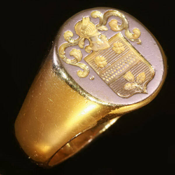 Antique gold estate signet ring seal ring mens family arms ring, Images ...