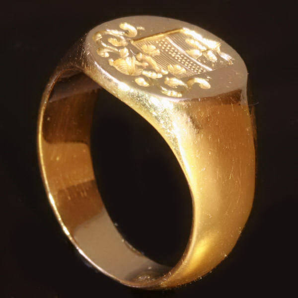 Antique gold estate signet ring seal ring mens family arms ring, Images ...