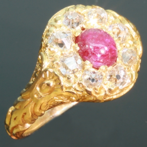 17th Century yellow gold ring with old mine cut diamonds and ruby ...