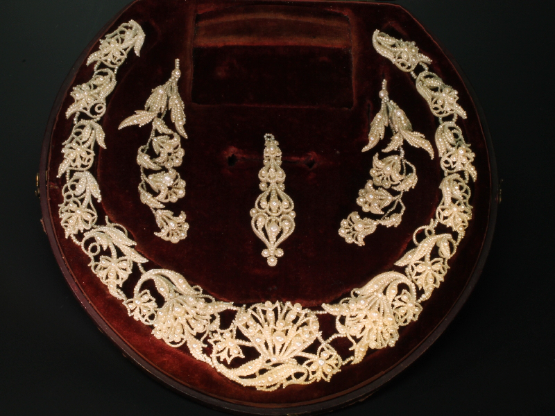 Georgian woven natural seed pearl parure necklace pendant brooches pre ...